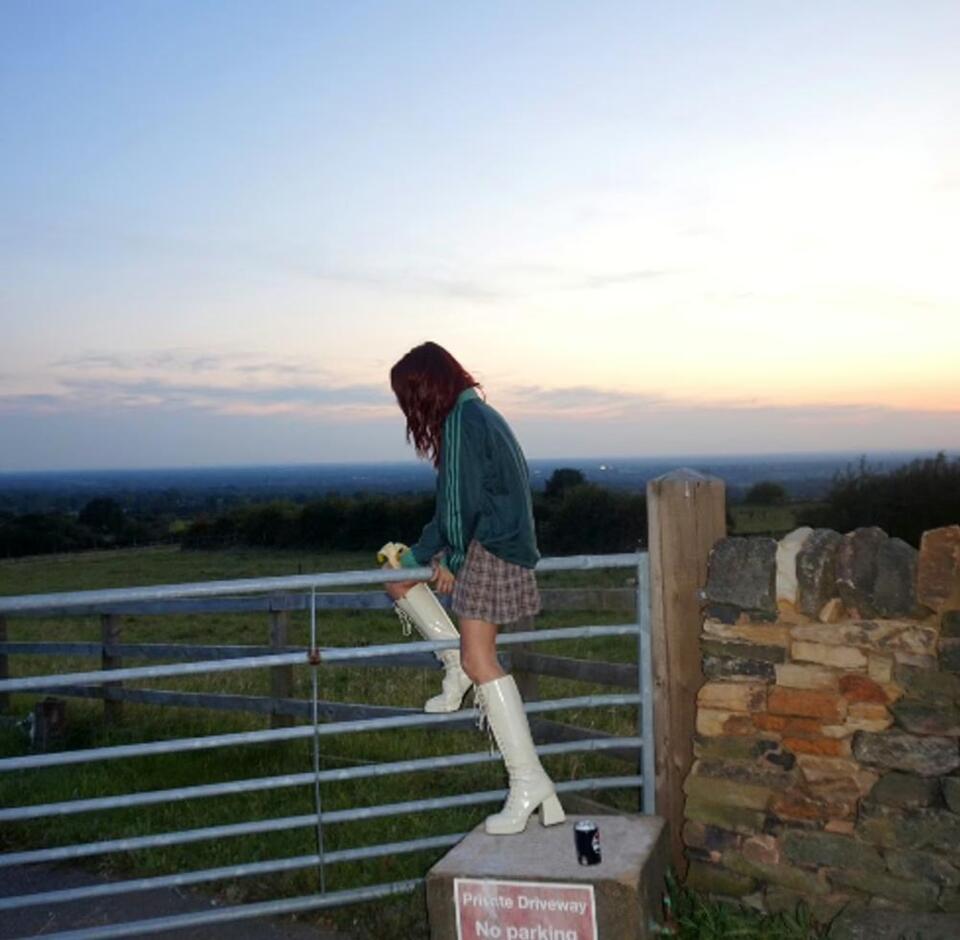BABY B spilt spirals of distortion and dream pop etherealism in her ...