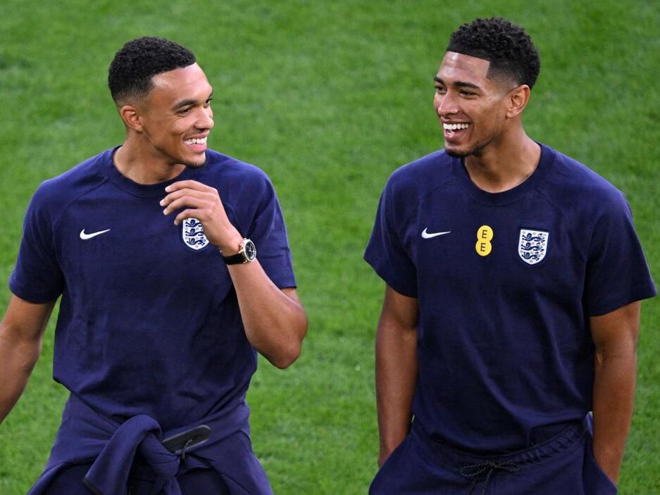 VIDEO: Jude Bellingham pranks Trent Alexander-Arnold in birthday ...