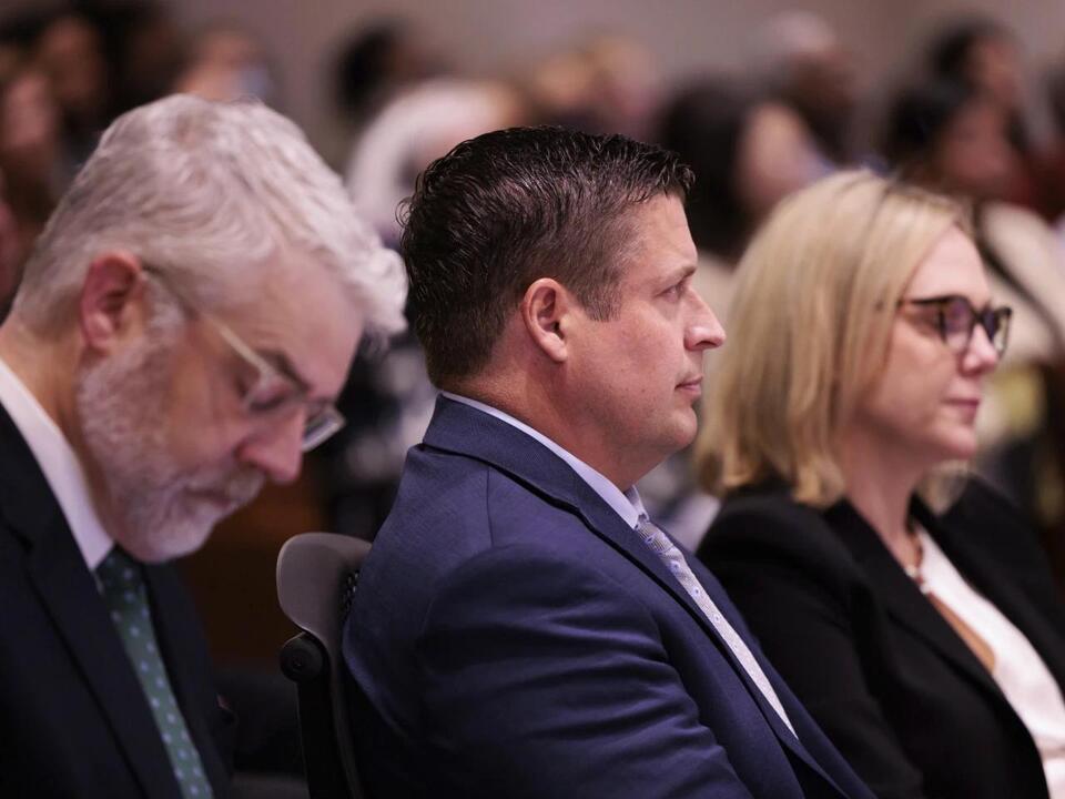 Jury to begin deliberating in murder trial of suburban Seattle officer ...