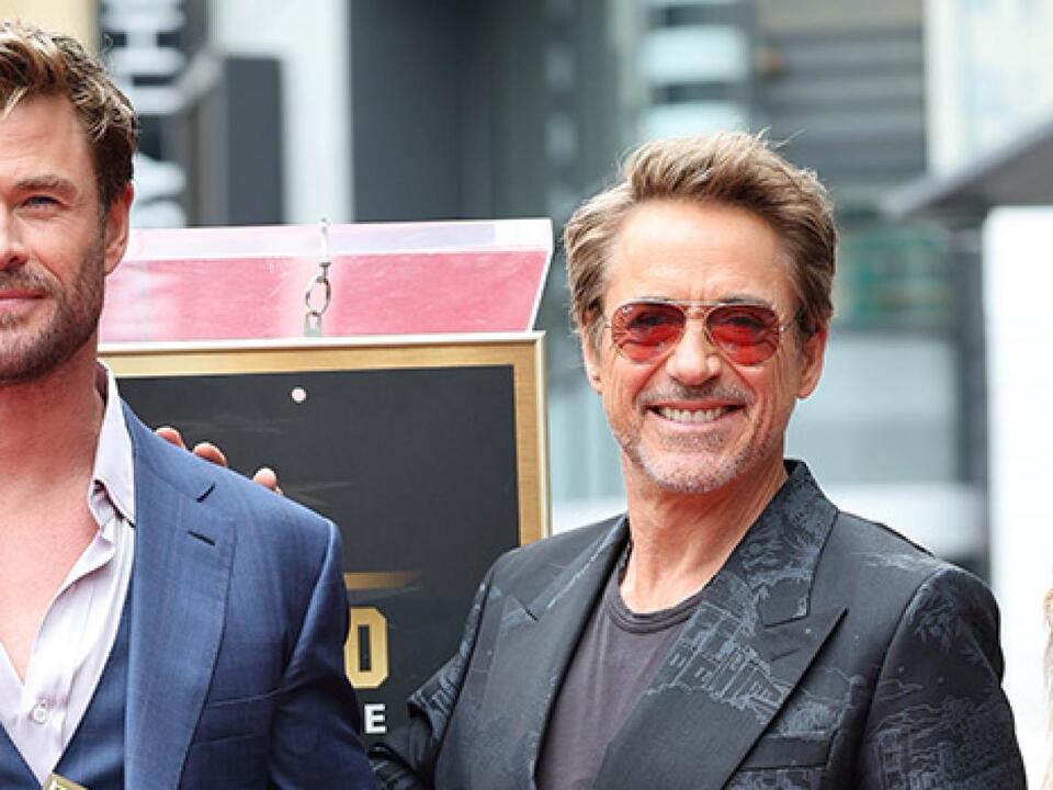 Robert Downey Jr. Hilariously Roasts Chris Hemsworth During Walk of Fame Ceremony