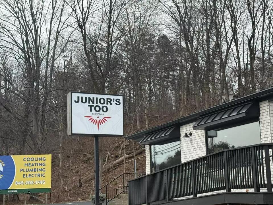 New Junior’s Lounge Opens in Poughkeepsie - NewsBreak