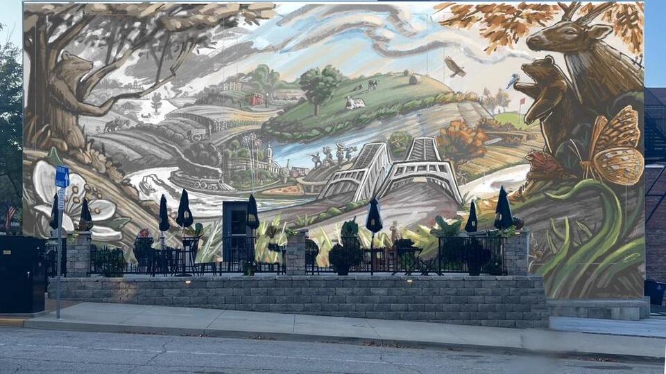 Helias alum Alex Eickhoff paints mural on High Street, honoring Jeff ...