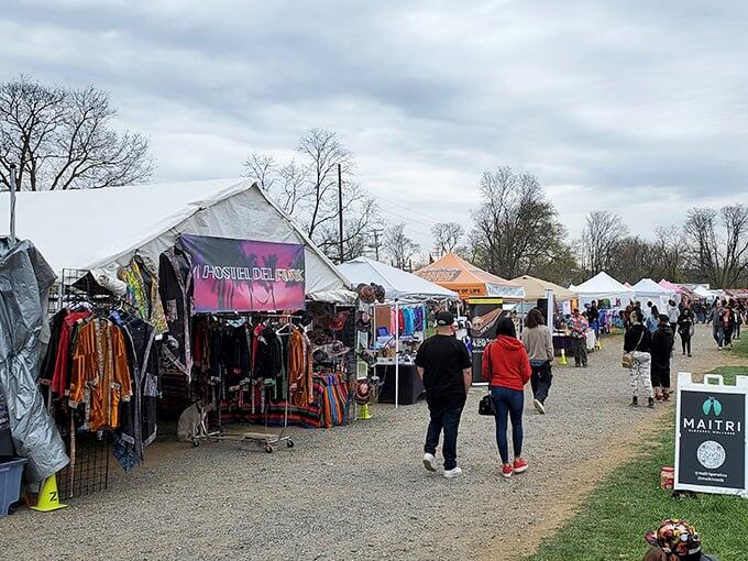10 Enormous Flea Markets In Pennsylvania Where You Can Fill Your Trunk ...