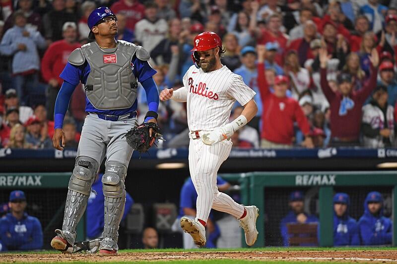 Phillies Clinch First Division Title in 13 Years With Win Over Cubs ...