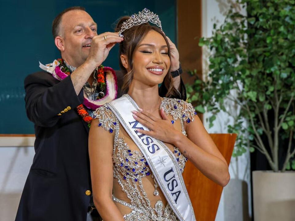 Savannah Gankiewicz of Hawaii crowned Miss USA after previous winner resigned, citing mental health