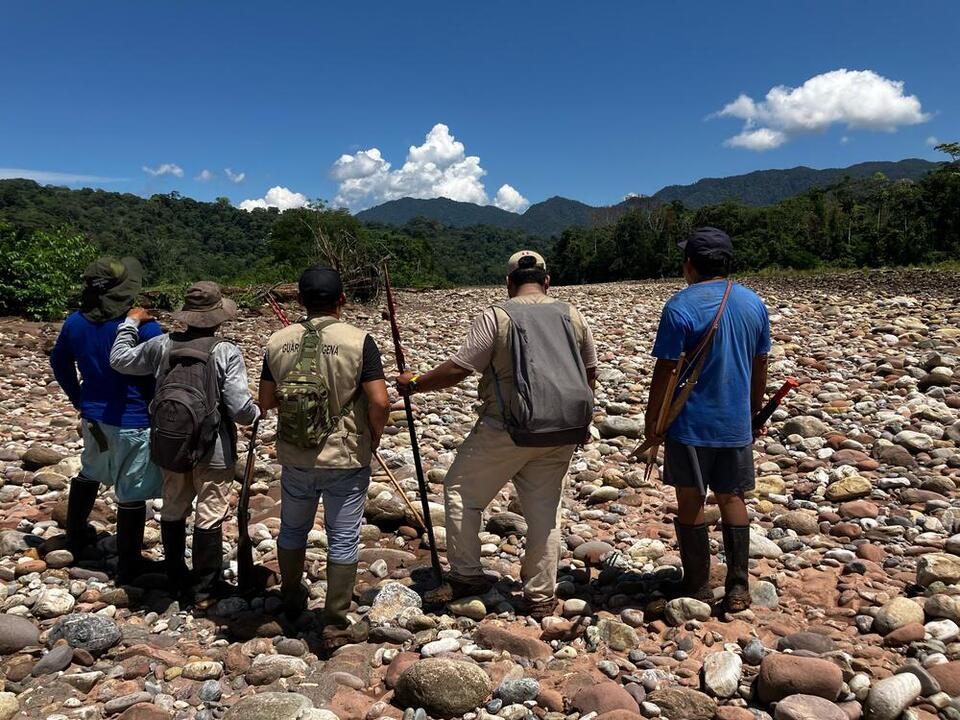'We have no choice': Indigenous guards take on cocaine gangs in Peru's ...