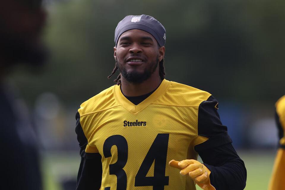 Former Harrisburg High star Donte Kent returns to Steelers practice ...