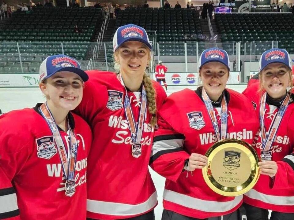 Girls hockey team wins national championship