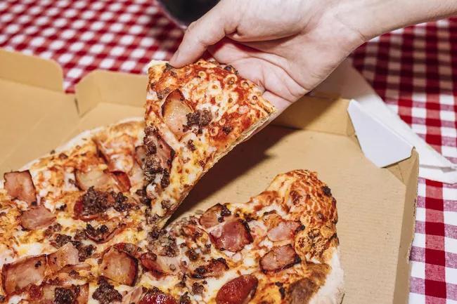 Popular Pizza Chain Closing 100s Of Restaurants Across The US - NewsBreak