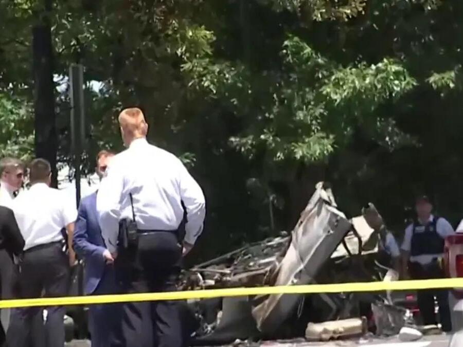 2 dead, 1 hurt in DC crash after police chase from Annapolis