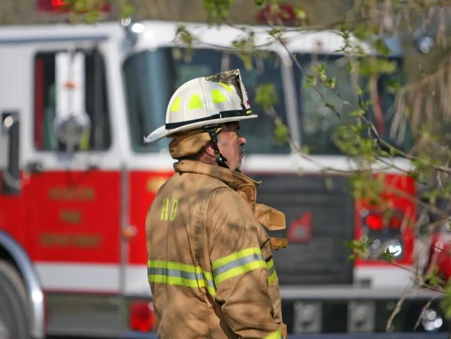 Volunteer secures thermal imaging masks for Houlton fire department