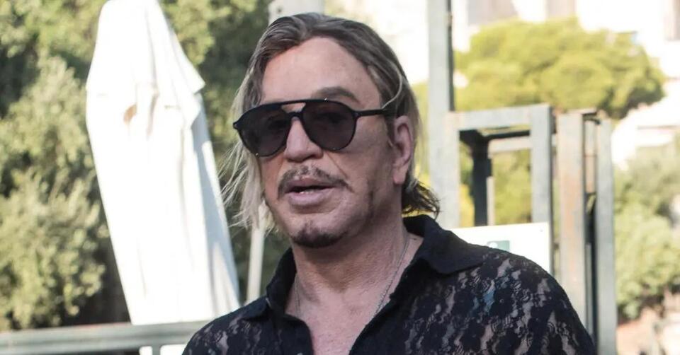 EXCLUSIVE: Outrage as 'Hollywood Thug' Mickey Rourke Signs up To ...
