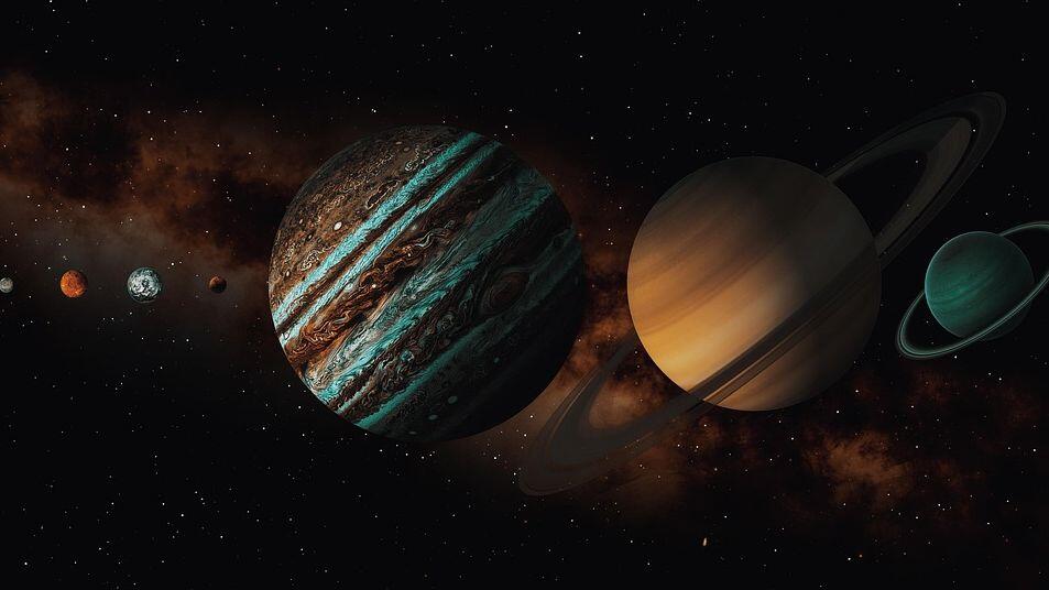 Moon, Mars, Saturn Form Dawn Triangle - NewsBreak