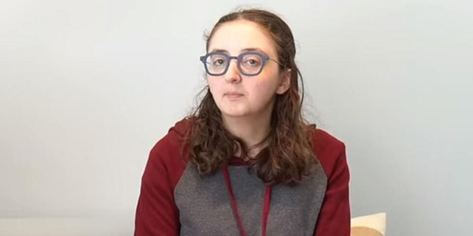 Former Alameda CEO Caroline Ellison to Exit Federal Custody in 2026 ...