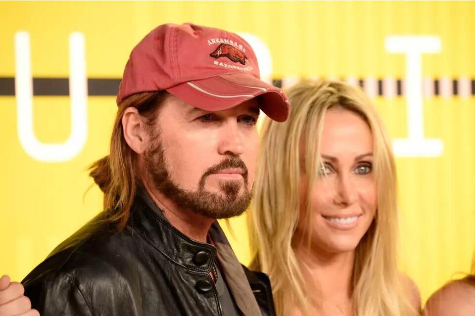 Billy Ray Cyrus’ Ex-Wife Tish Says They Tried ‘Too Long’ to Stay ...