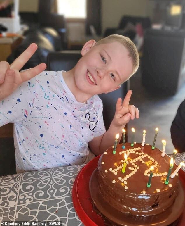 British boy beats Einstein and Hawking with 162 IQ: Autistic 11-year ...