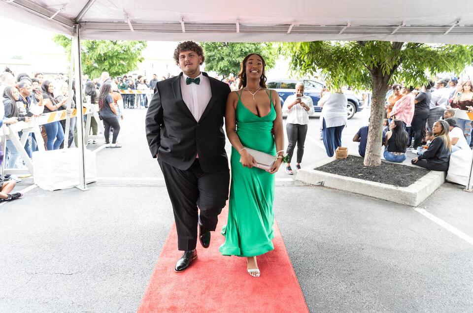 Live from CD East’s 2025 prom red carpet: Watch here - NewsBreak