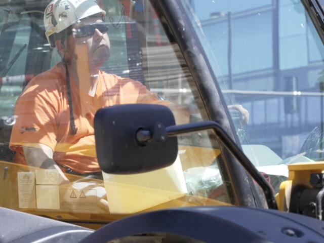 Construction of Mutual of Omaha headquarters is on track despite recent ...