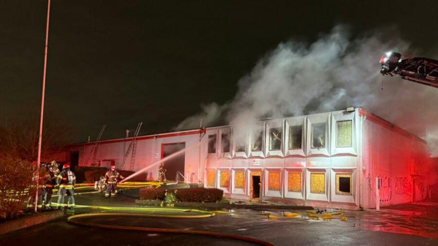 Two-alarm fire torches vacant commercial building in Kent - NewsBreak