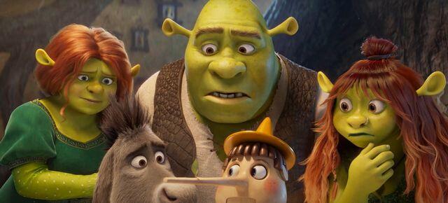 Shrek vs. Shrek 5: A comparison of character designs. Fans not happy ...