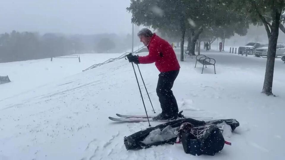 Houston weather: Snow photos, videos across Southeast Texas - NewsBreak