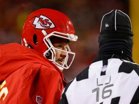 Patrick Mahomes Breaks Helmet Against Miami Dolphins Sparking Controversy