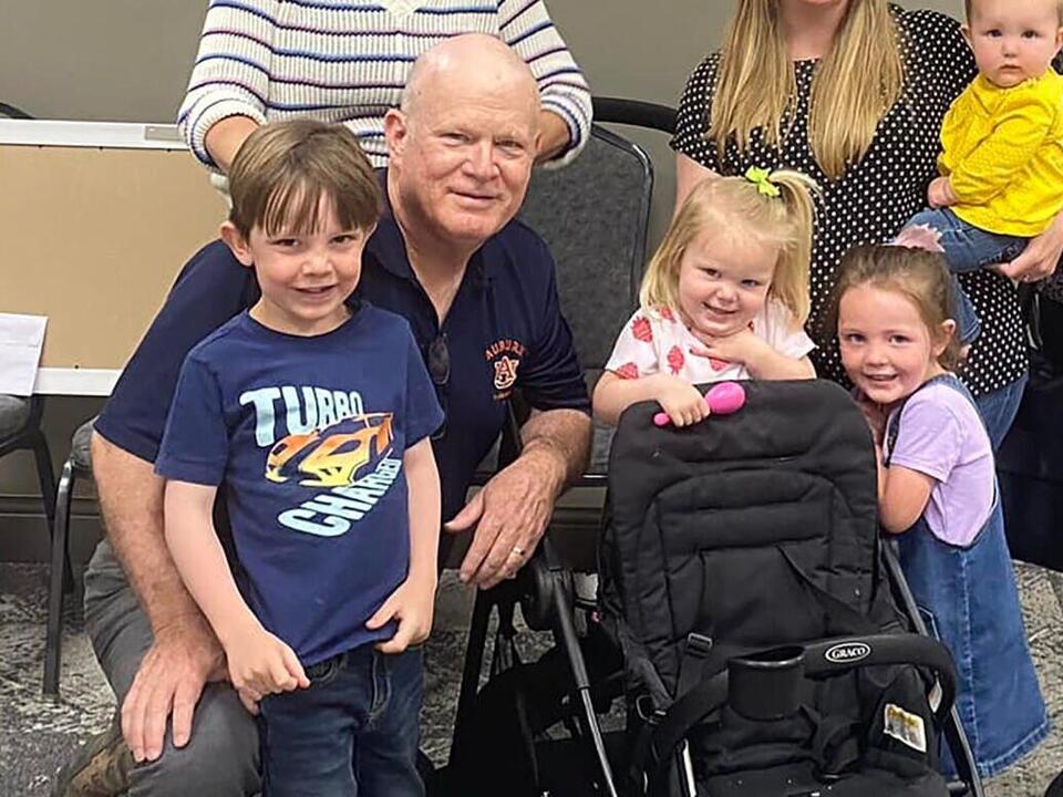 Dr. Ed Hill retires after nearly 30 years in Alex City