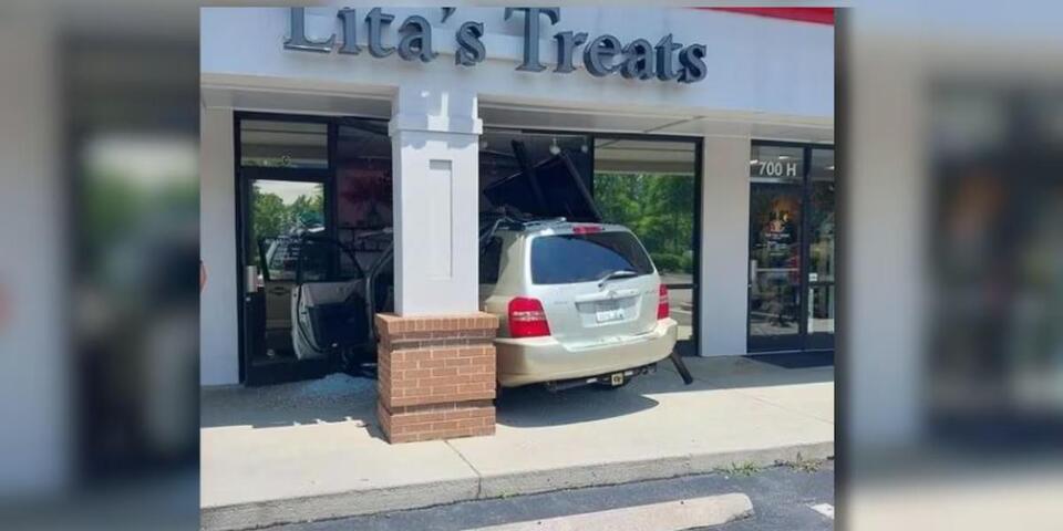 Lita’s Treats in Lake Murray closed indefinitely after car crashes into ...