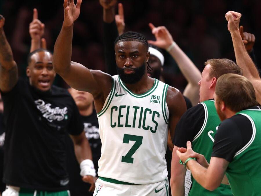 Celtics vs. Pacers score: Boston survives in Eastern Conference finals Game 1 after Jaylen Brown ...