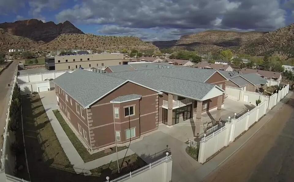 Idahoans Can Stay Overnight in Creepy, Former Polygamist Compound ...