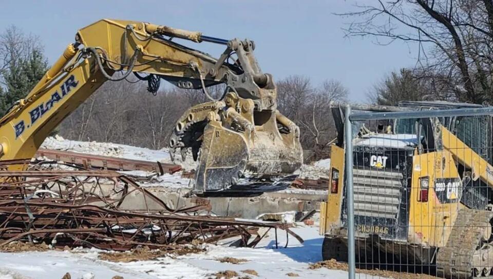 Quality Inn Hotel in West Goshen Demolished to Pave Way for Two New ...
