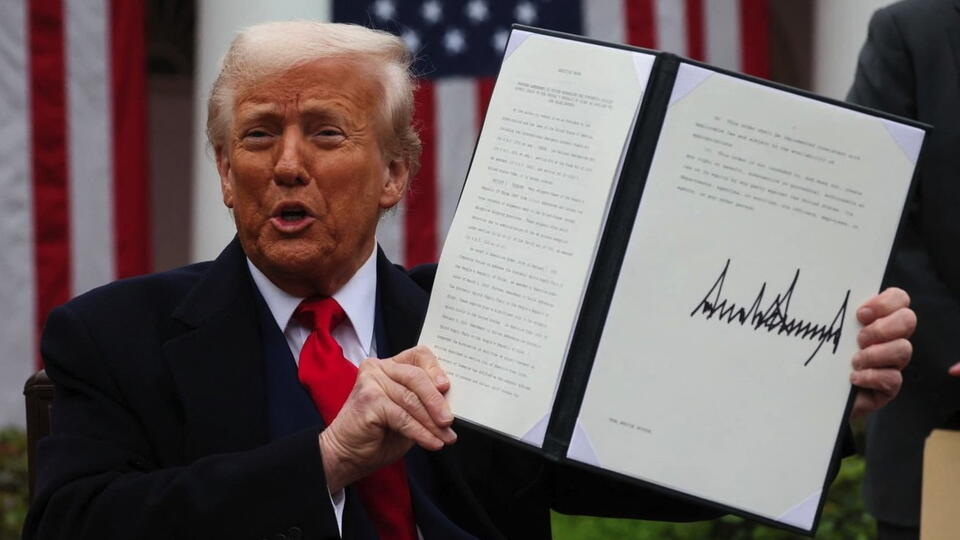 Trump demands 25% tariff on any iPhone not made in the US - NewsBreak