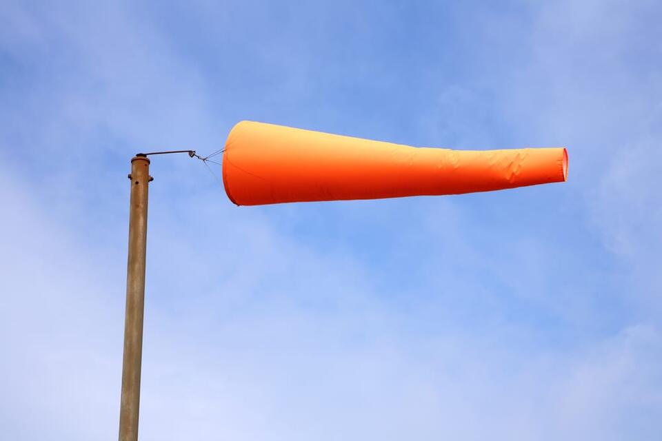 High winds prompt closures for high-profile vehicles across Wyoming ...