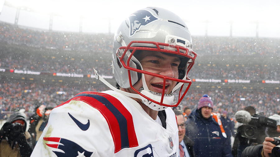 Patriots QB Maye addresses shoulder injury speculation - NewsBreak