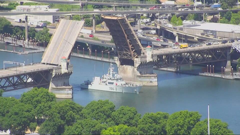 Fleet Week ships arrive Tuesday; expect frequent and long bridge lifts ...