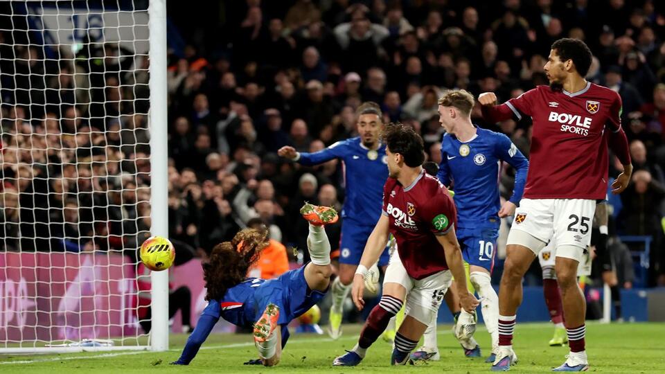 Marc Cucurella ambushed AGAIN by Adama Traore as Spanish duo face off ...