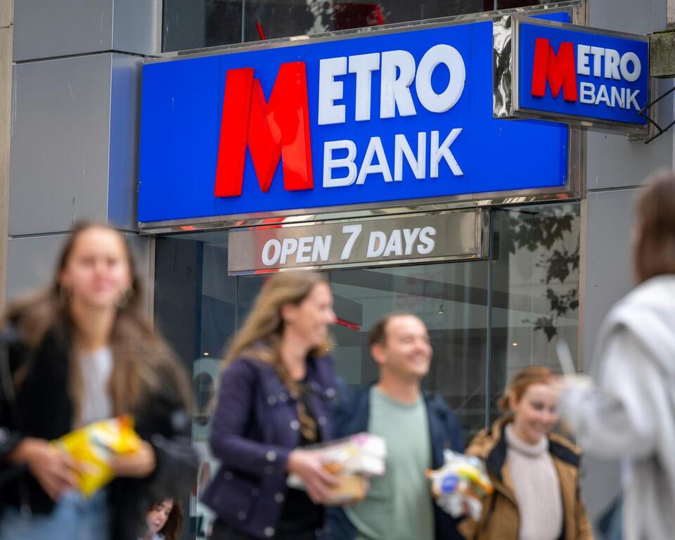 Metro Bank customers see red after IT glitch empties accounts - NewsBreak