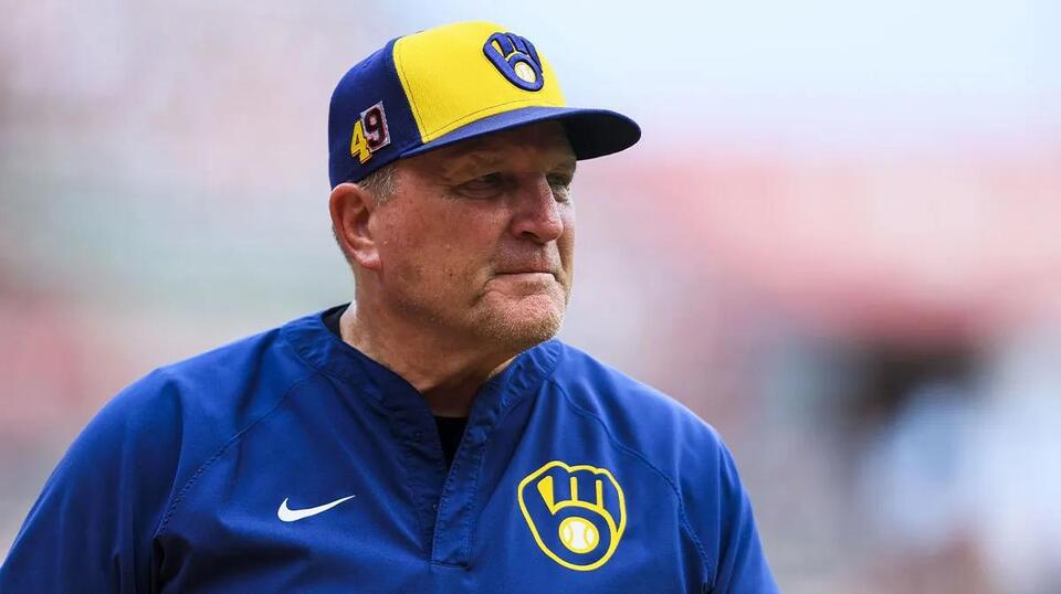 Brewers add infield depth with familiar face - NewsBreak