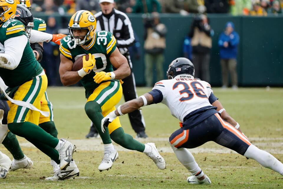 Bears rally for 24-22 win in Green Bay as Packers lose Love and Watson ...