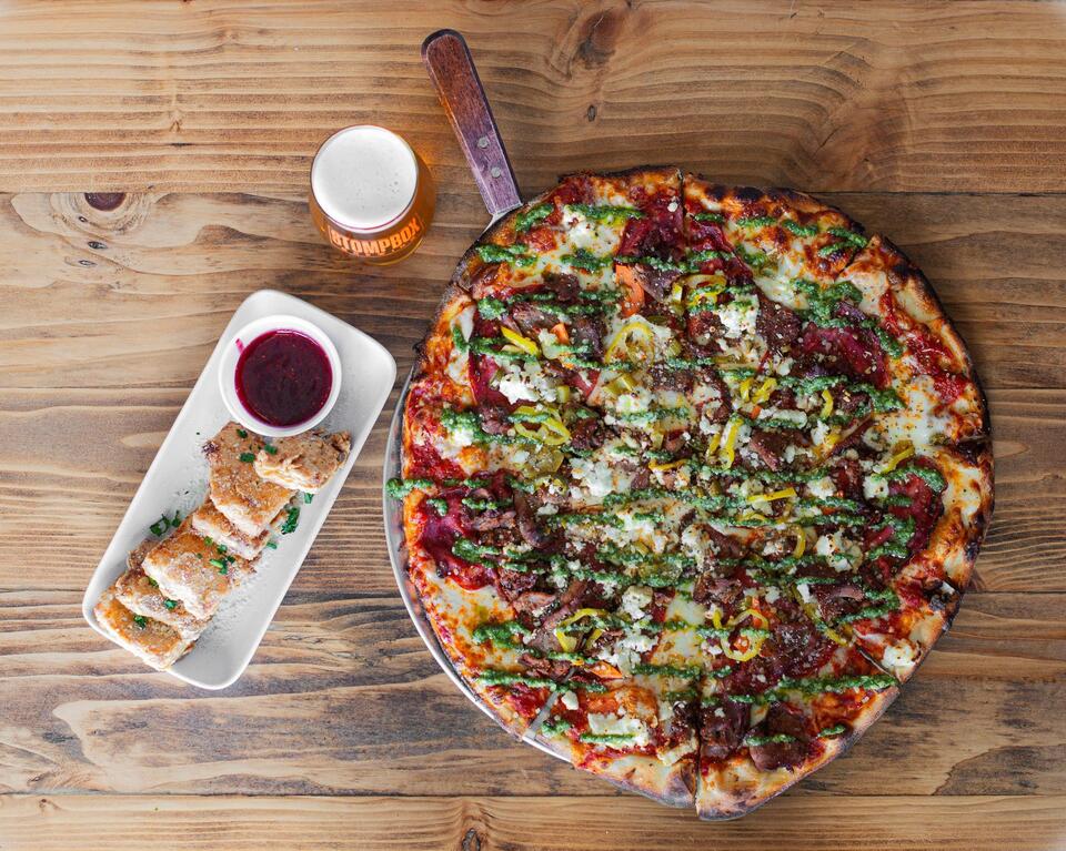Eastern Iowa’s Highest-Rated Pizza Places in 2026 [GALLERY] - NewsBreak