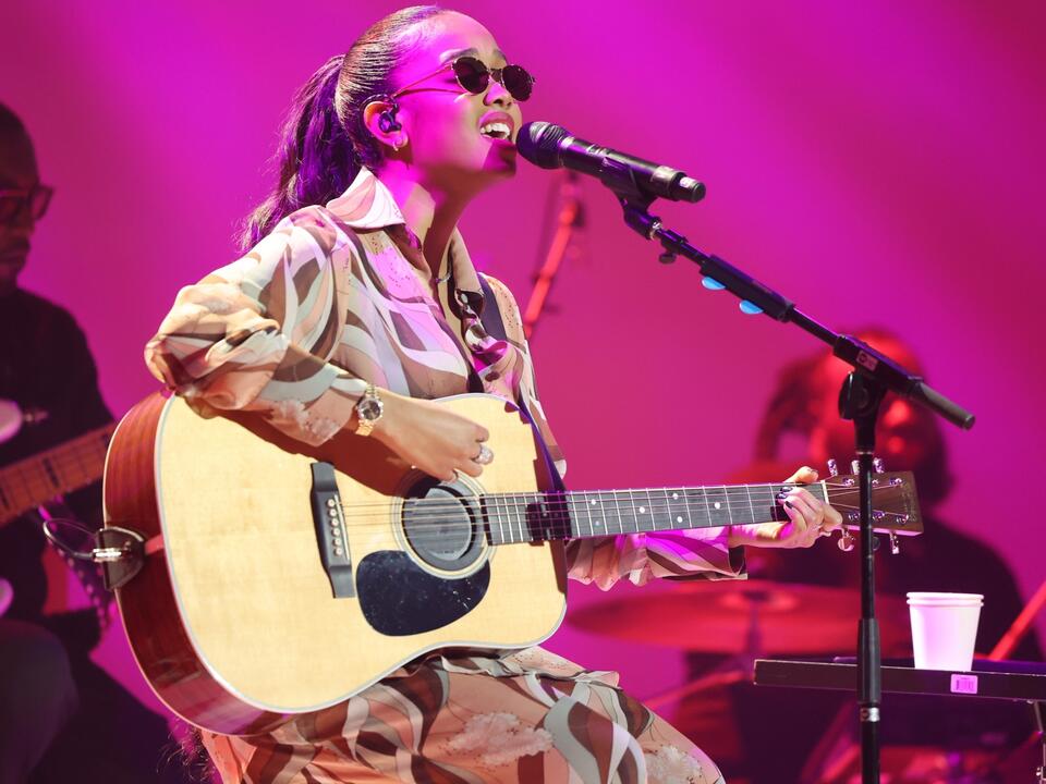 World Series national anthem singers 2023: H-E-R, Pearle Peterson ...