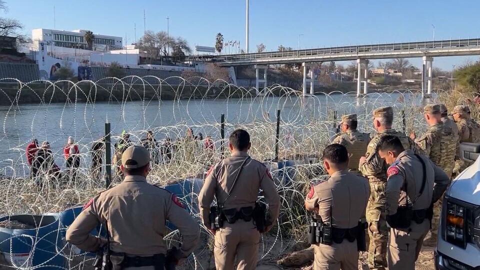 Kemp joins Republican governors in statement supporting Texas border ...