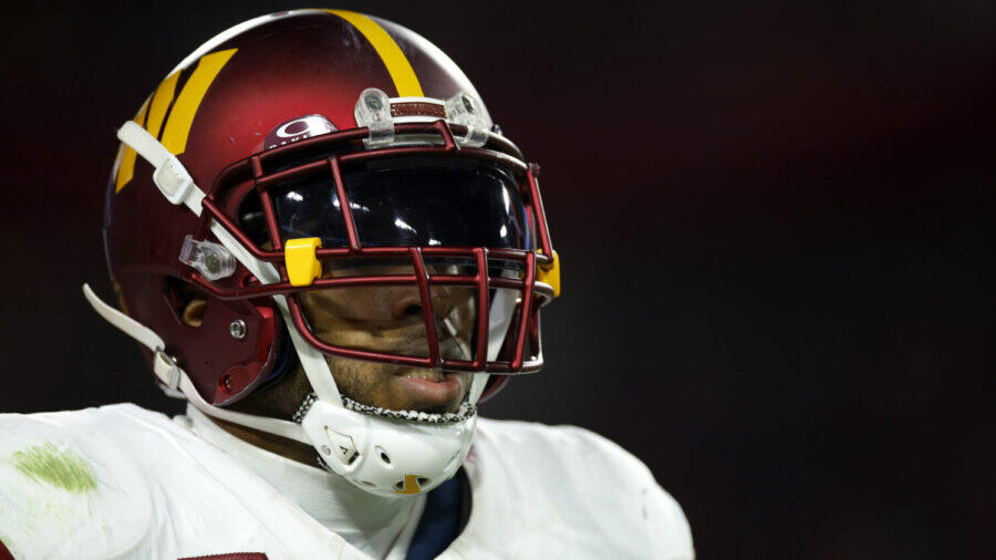 Bobby Wagner Snags Second Interception Of Season On Sunday Night ...