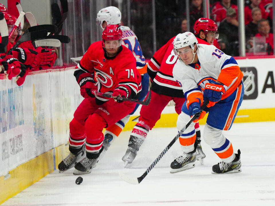 Here's The Islanders vs. Hurricanes Round 1 Playoff Schedule