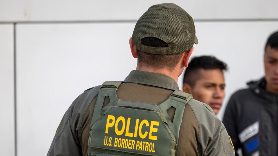 Border Agent Admits He Asked Women to Flash Him to Enter the U.S ...