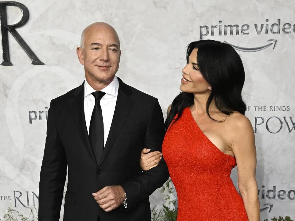 Lauren Sanchez: Who Is Jeff Bezos' Fiancée? (And Why Is Everyone So Mad ...