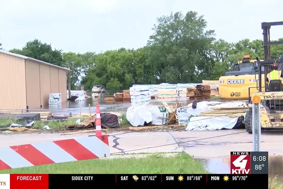 Crews pick up debris after more flooding in the Iowa Great Lakes area ...
