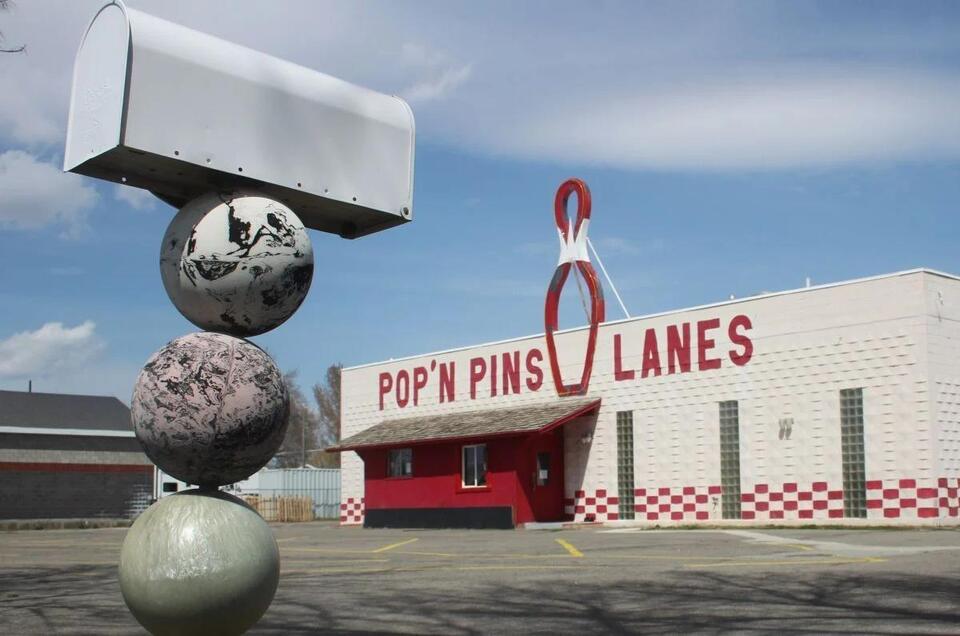 Hemsley Ventures buys Pop'N Pin Lanes - NewsBreak
