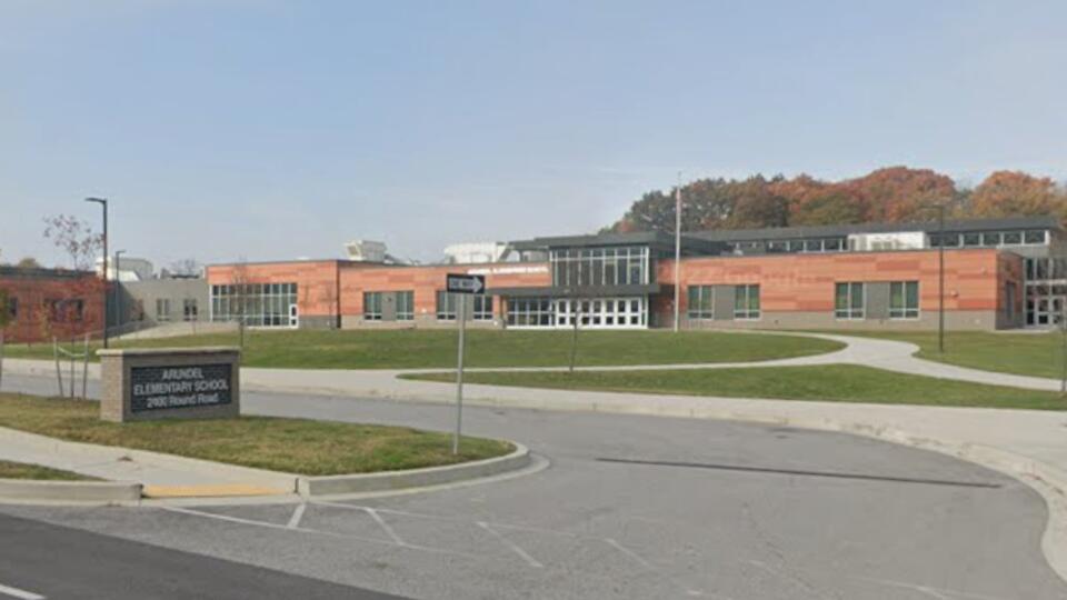 Elementary School Teacher Found Dead in Classroom Before Class & May ...