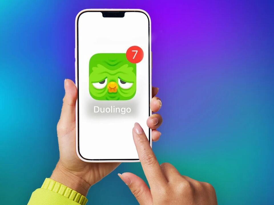 Why does the Duolingo app icon look sick?